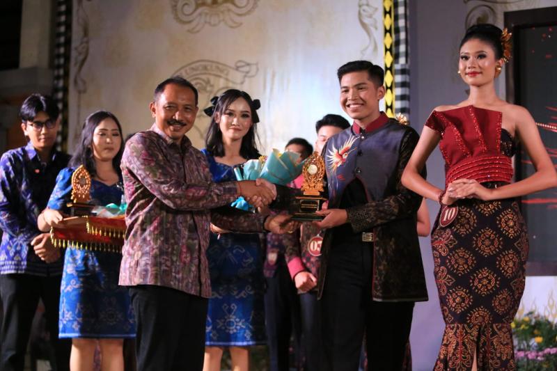 Grand Final Malam Fashion Night Jegeg Bagus Klungkung Bali Tribune